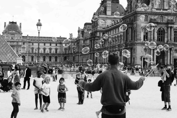 The Ultimate Guide to Paris Street Photography