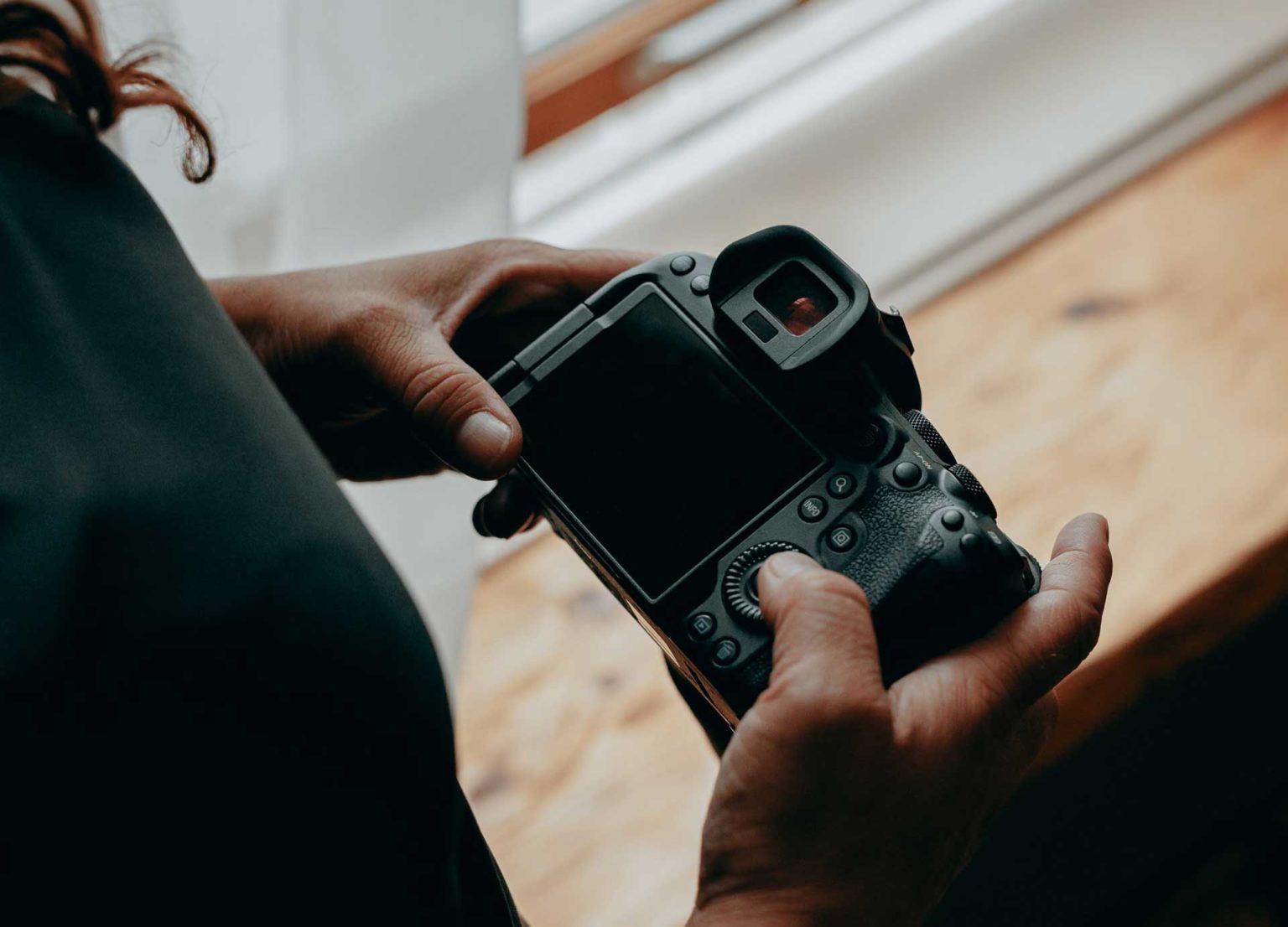 Macro Photography Equipment: 11 Essential Gear Items