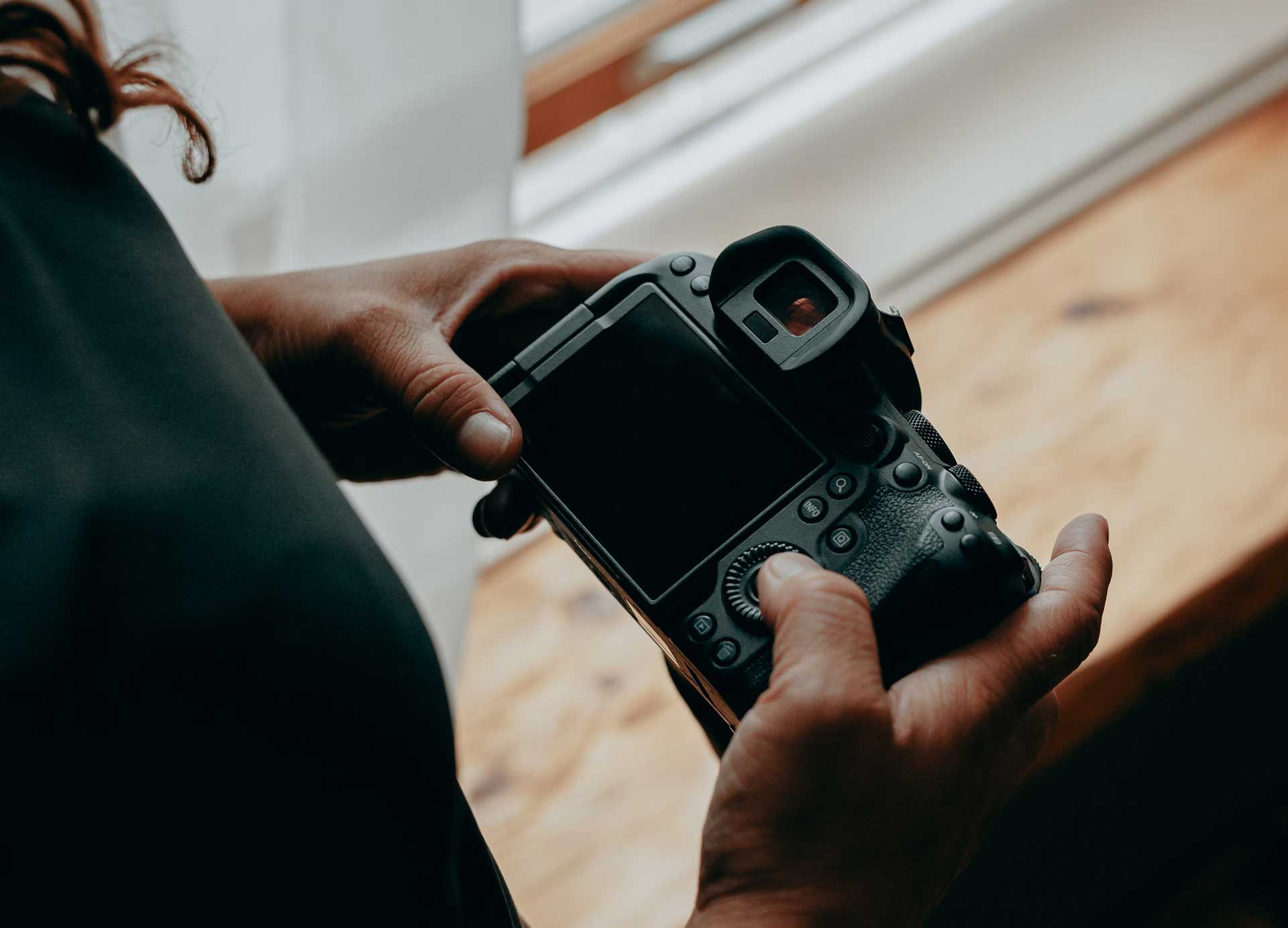 Macro Photography Equipment: 11 Essential Gear Items