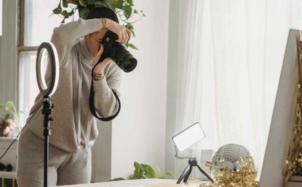 Macro Photography Equipment: 11 Essential Gear Items