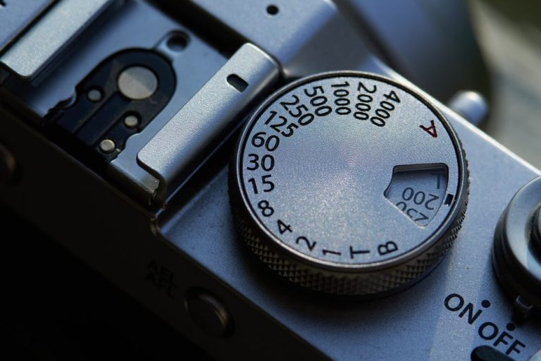 A Guide to the Best Camera Settings for Street Photography