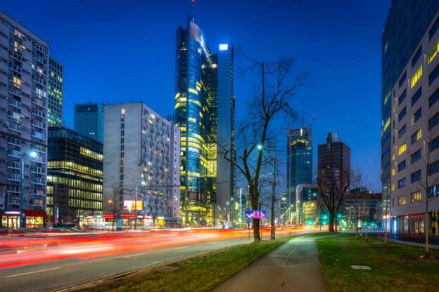 10 Best Low Light Photography Tips and Camera Settings