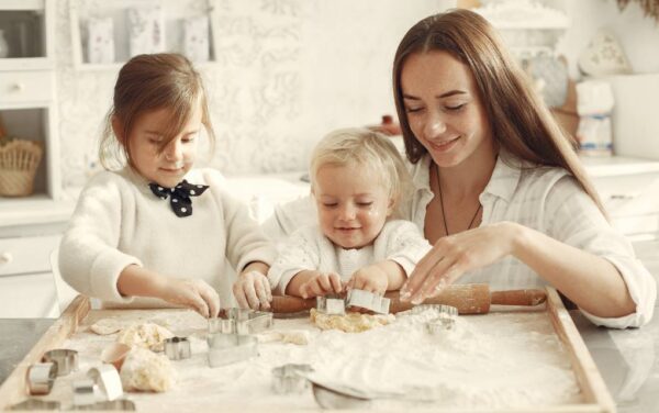 21 Unique and Fun Family Photoshoot Ideas