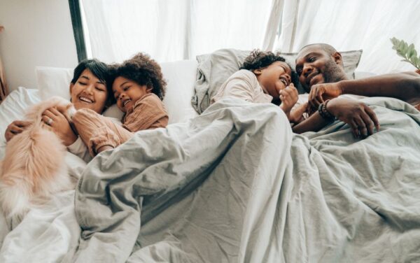 21 Unique and Fun Family Photoshoot Ideas