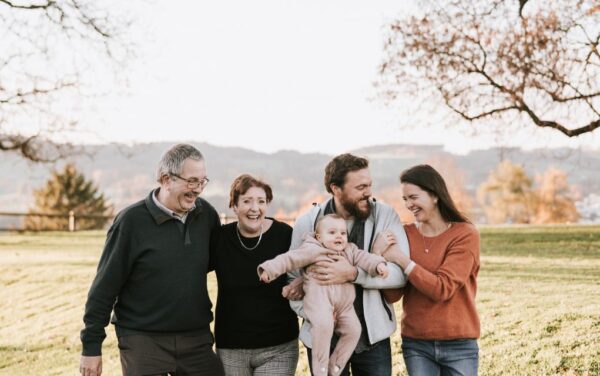 21 Unique and Fun Family Photoshoot Ideas