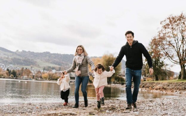 19 Unique and Fun Family Photoshoot Ideas