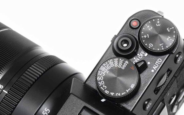 24 Tips for Taking Tack Sharp Photos