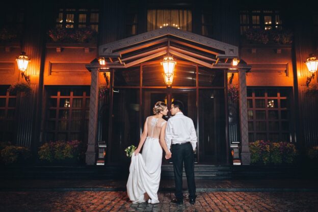 9 Wedding Photography Lighting Tips