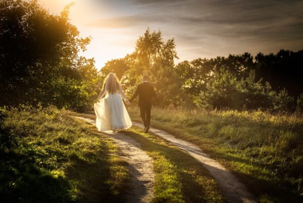 15 Tips For Incredible Outdoor Wedding Photography